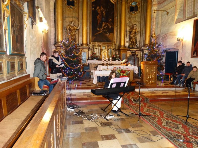 Wspólne kolędowanie w Sanktuarium Świętej Kingi | Oficjalna Strona ...